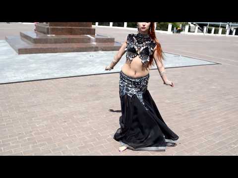 Workshop of Belly dance.  Making the costume from Giselle Design.