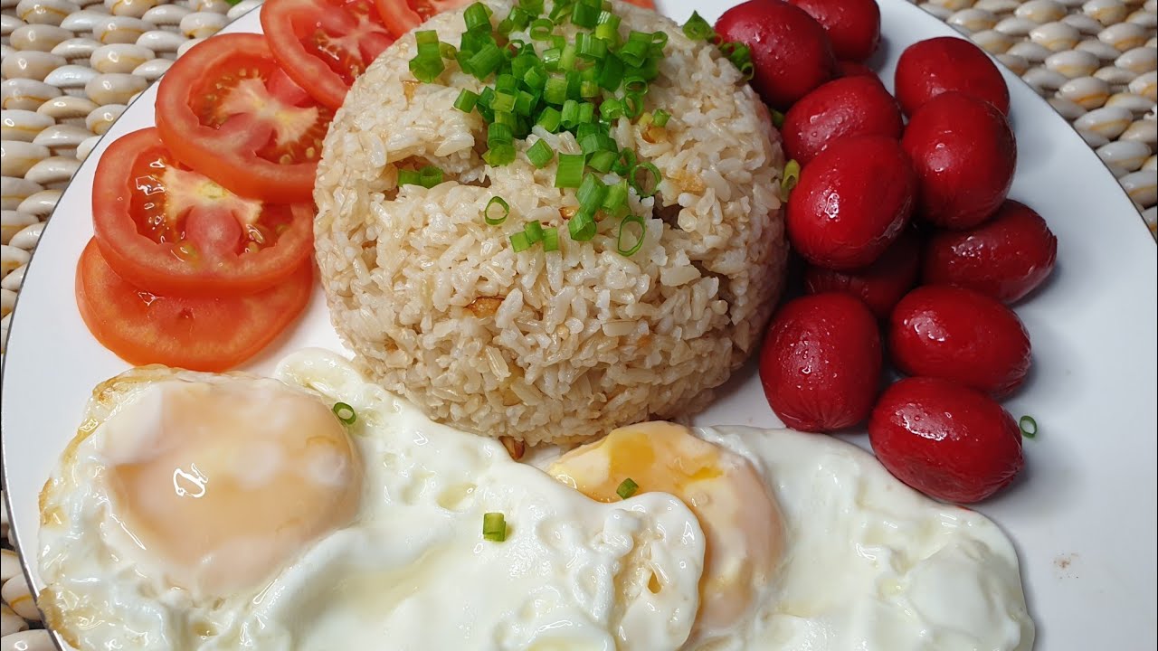 HOTSILOG (HOTDOG SINANGAG AT ITLOG) - YouTube