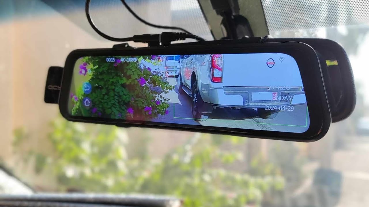 QCY's F24 4K + 1080P Dashcam 9.66 Inches Fullscreen on Toyota HI-ACE ...