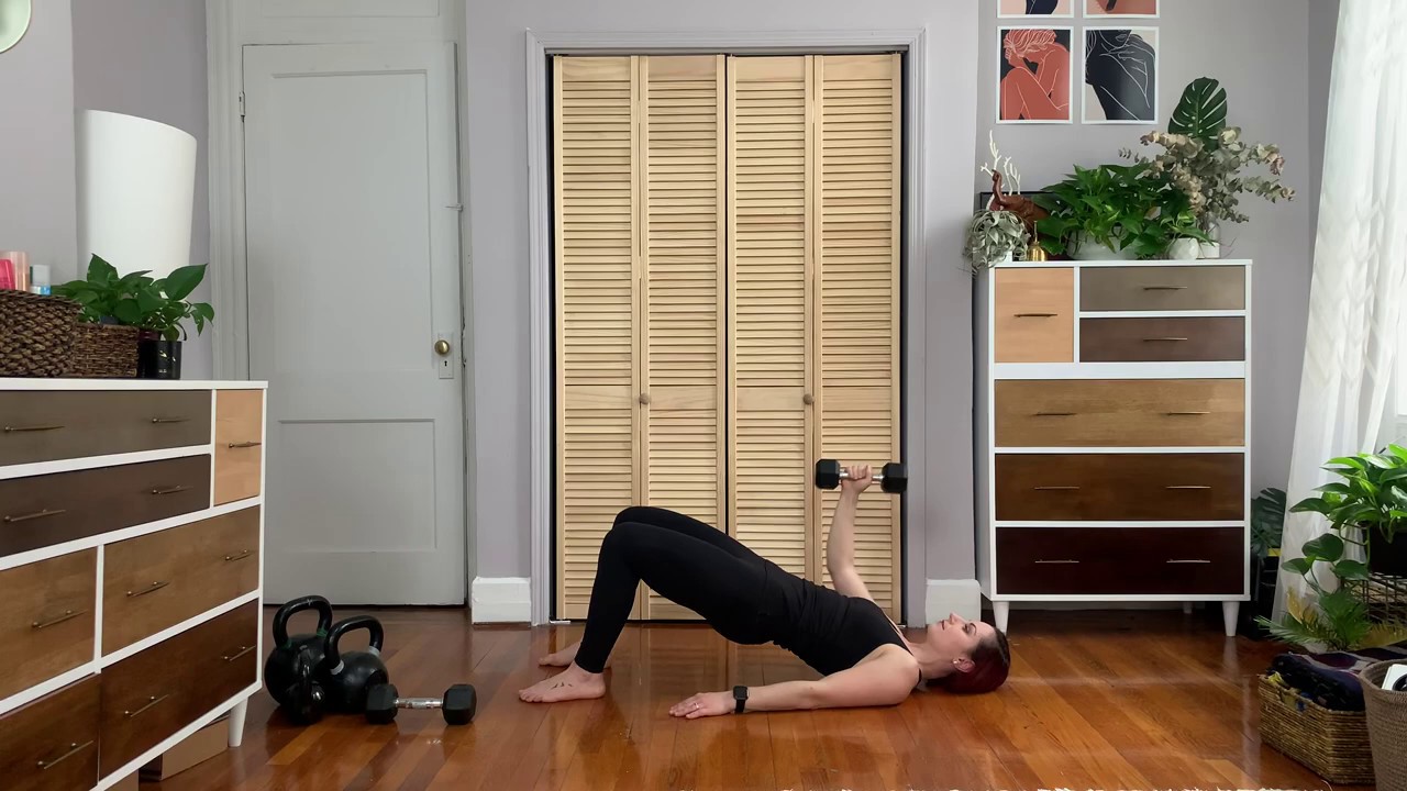 Supine Static Bridge + Single Arm Neutral Grip DB Bench Press - YouTube