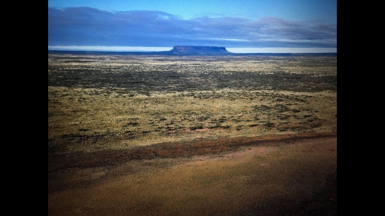 NT, Mount Conner Lookout - Flying Towards Mt Connor - YouTube