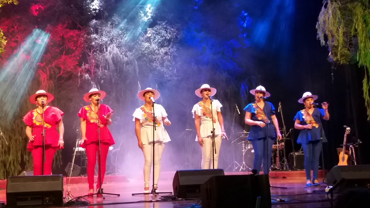 A mi pueblito Escobar - Las Paraguayas (En vivo) - YouTube