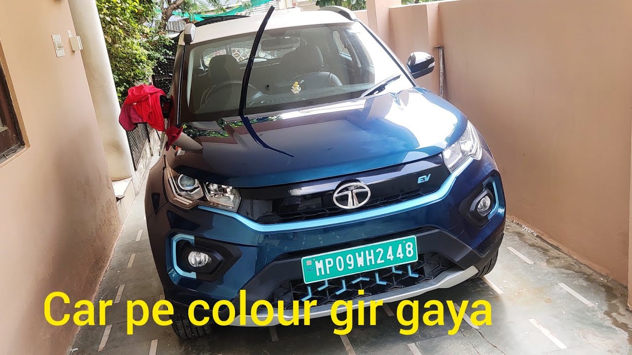 Car pe colour gir gaya - YouTube