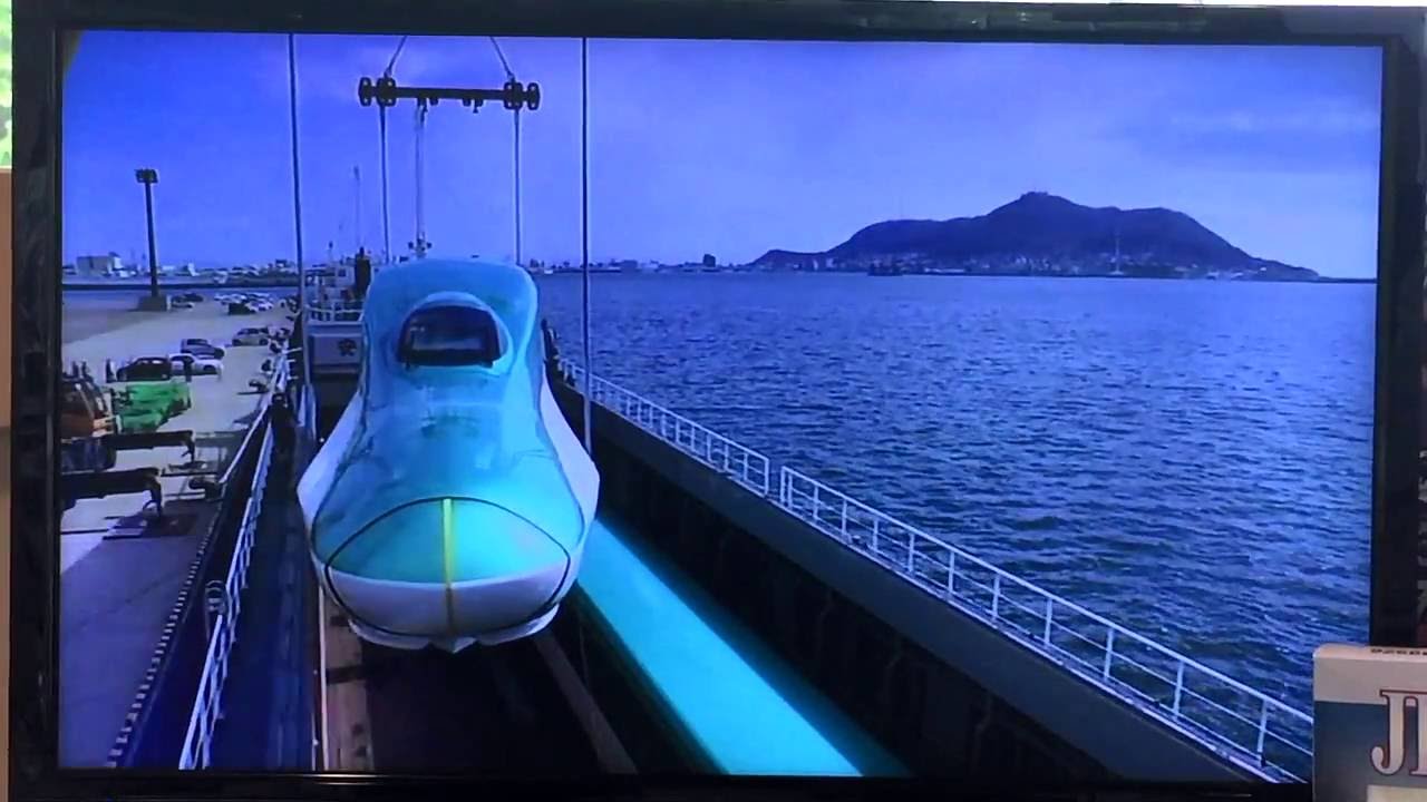 Japanese Bullet Train (Hokkaido Shinkansen) - YouTube