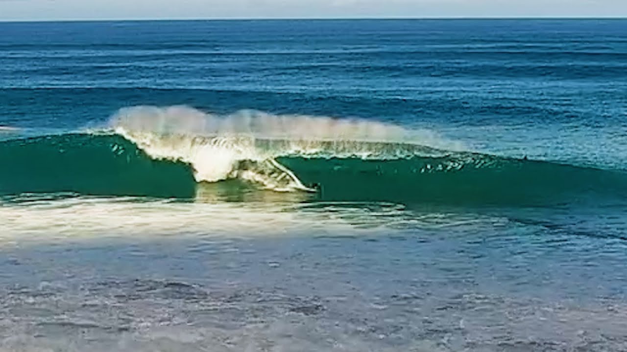 XL-sized surf hits PIPELINE – October 17, 2023 - YouTube