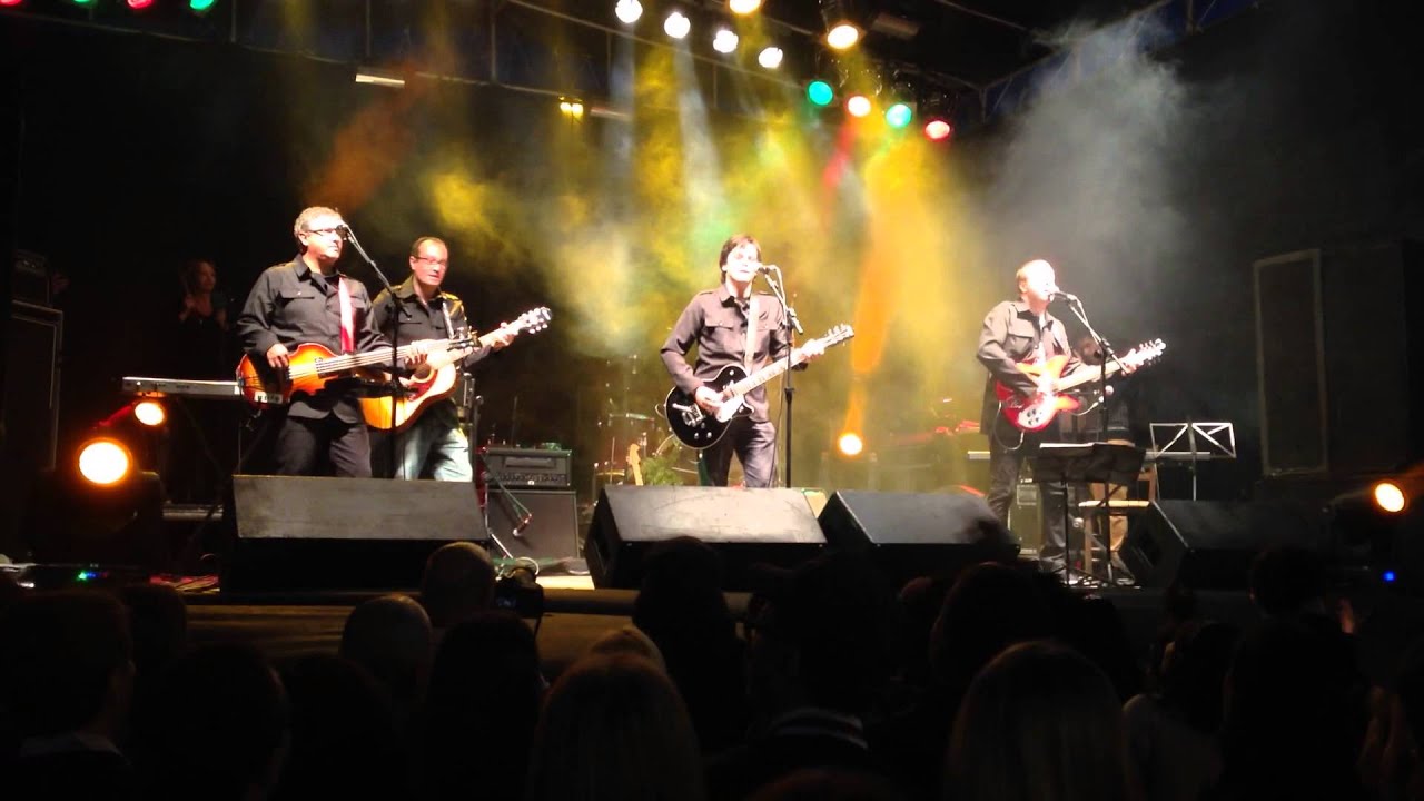 BANDA WORKSTATION TOCANDO NO BEATLES DAY - YouTube