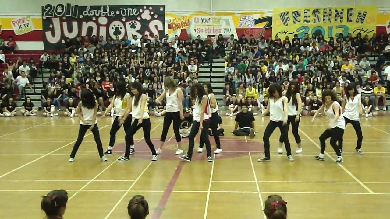 Glen A. Wilson High School ASB Rally: Senior Class Dance - YouTube
