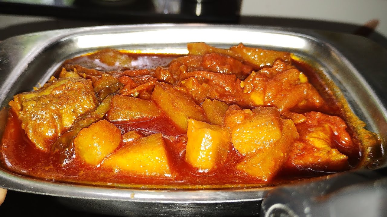 Eid Special- Fish curry in Bengal Style - YouTube