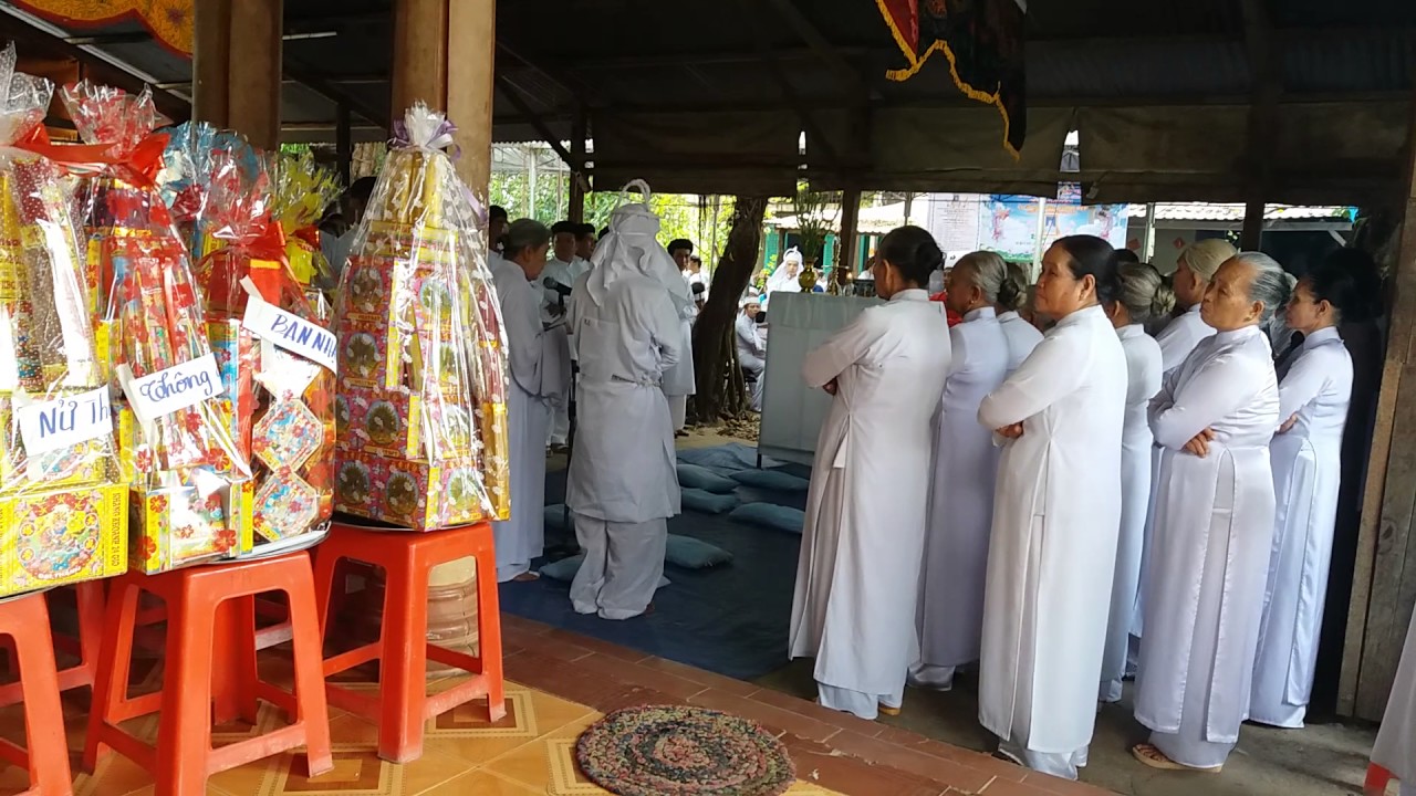 Nguyen thi dep 81 tuoi - YouTube