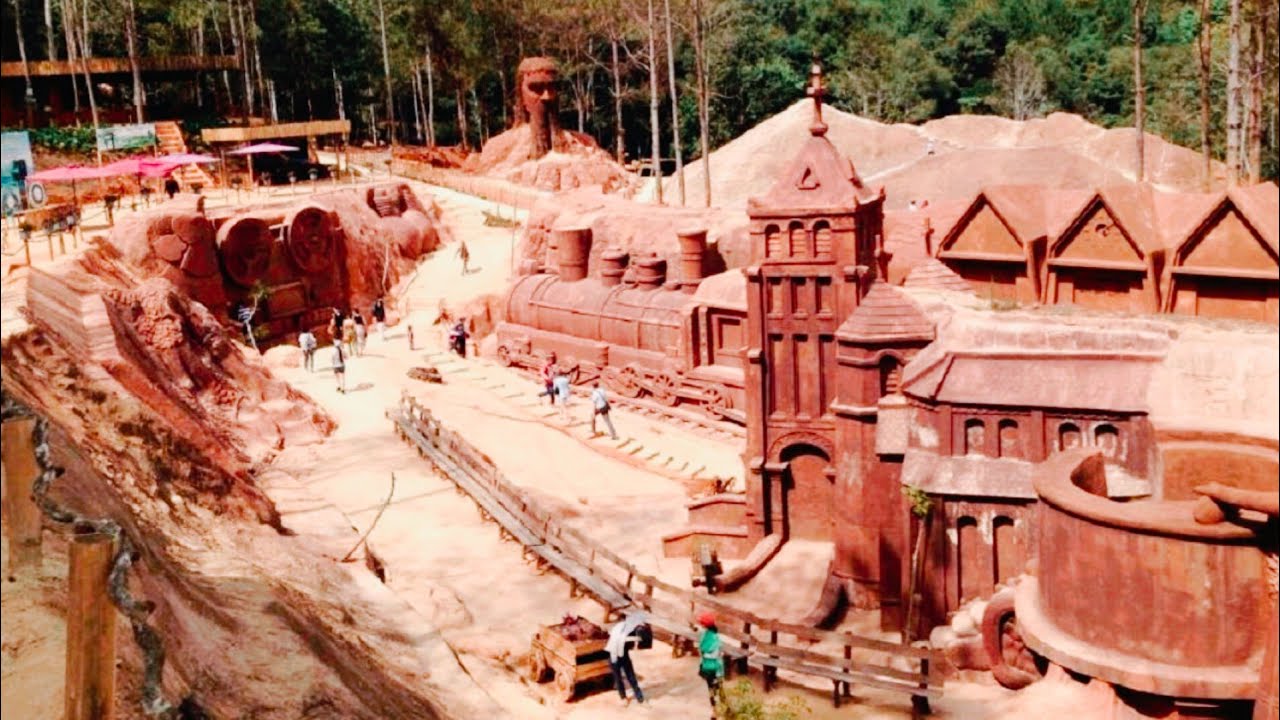 ĐƯỜNG HẦM ĐIÊU KHẮC ĐÀ LẠT | CLAY TUNNEL IN DALAT CITY - YouTube