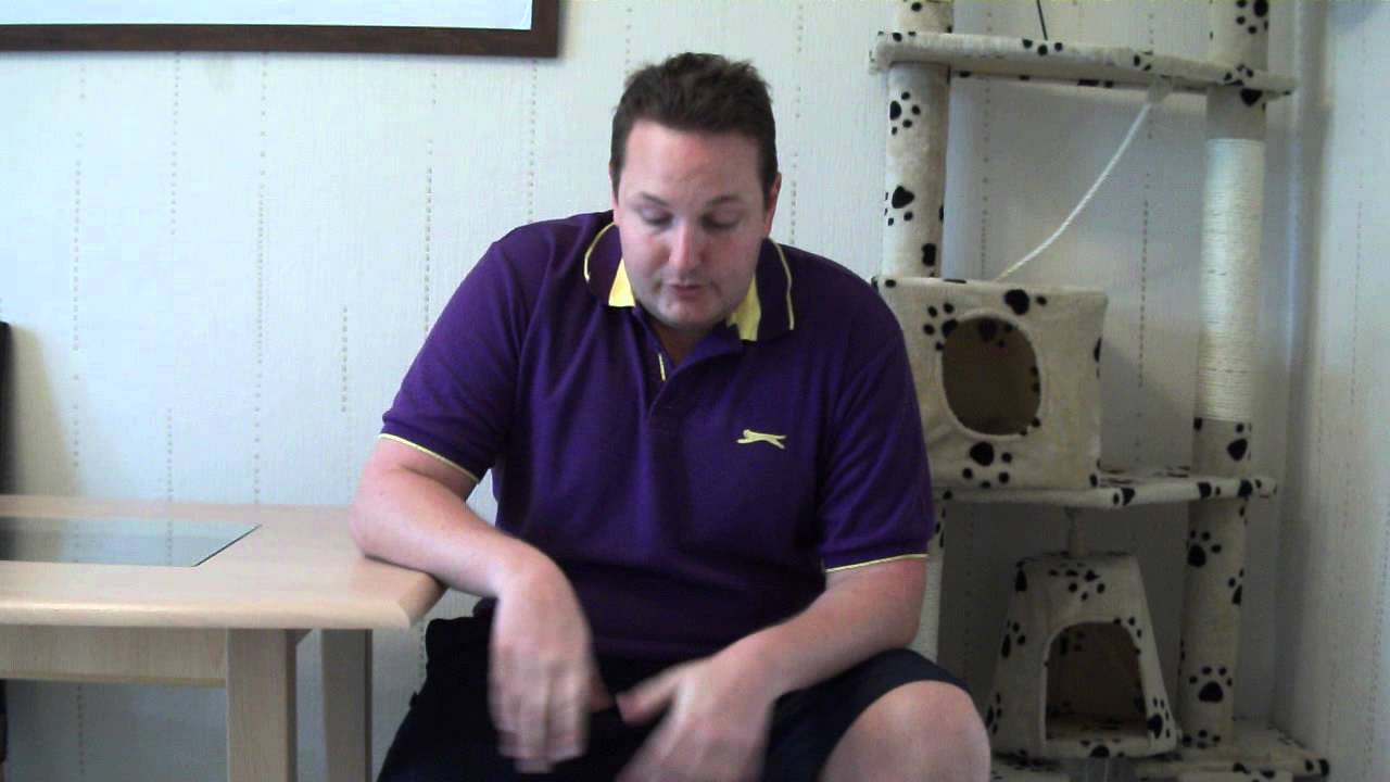 Body Language Tips Series: Comforting Leg Behaviour. - YouTube