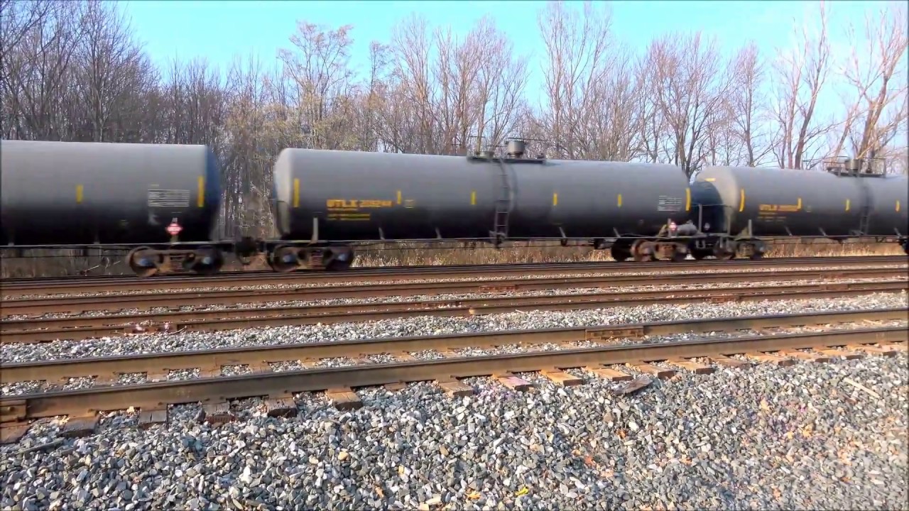 Union Pacific and Canadian Pacific Engines on Oil Tanker Train - YouTube