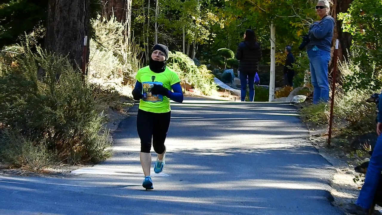 Anutka winning Lake Tahoe Lakeside marathon, October 2018 - YouTube