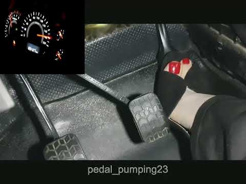fast driving in heels pedal pumping max speed 200 km/h