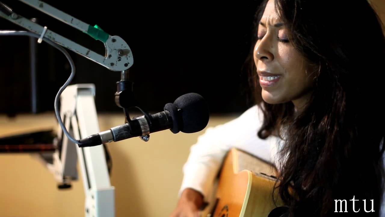 ELLE RAY - PLANET MONTREAL (102.3FM) - YouTube