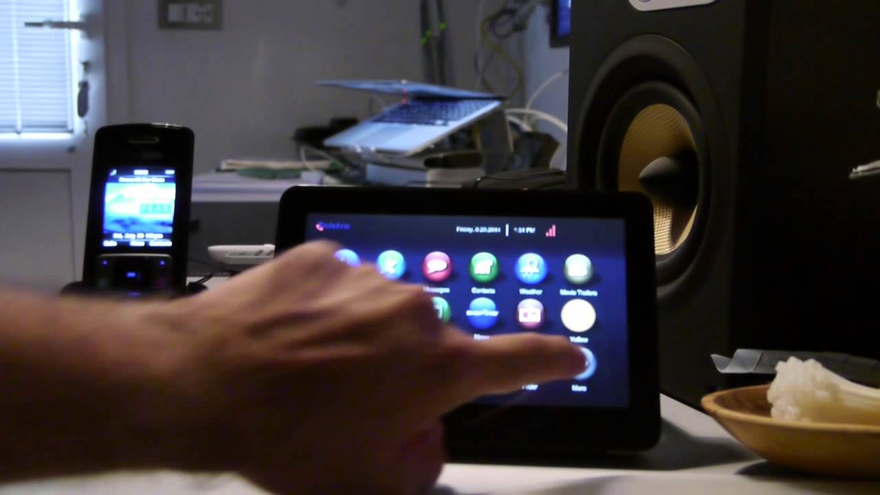 Telstra Prototype - OpenPeak OpenFrame (similar o2 Joggler) - YouTube