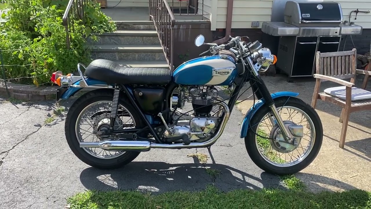 1971 Triumph TR6R Walkaround - YouTube