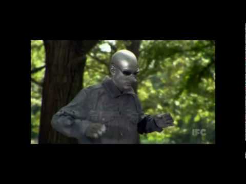 WKUK Silver Street Performer - YouTube