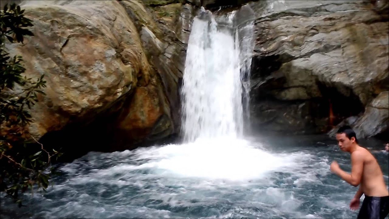 "HDR time lapse" Cliff plunge dive by Waterfall - YouTube