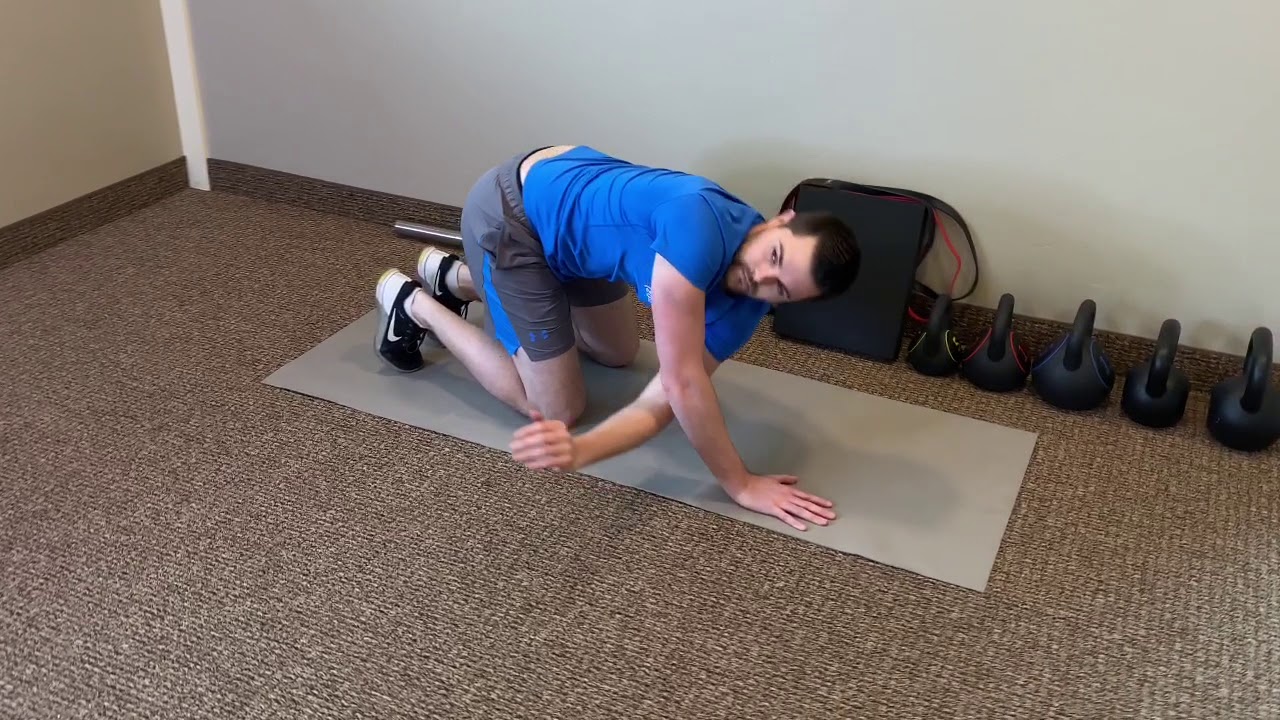 Kneeling T4 Rotation - YouTube