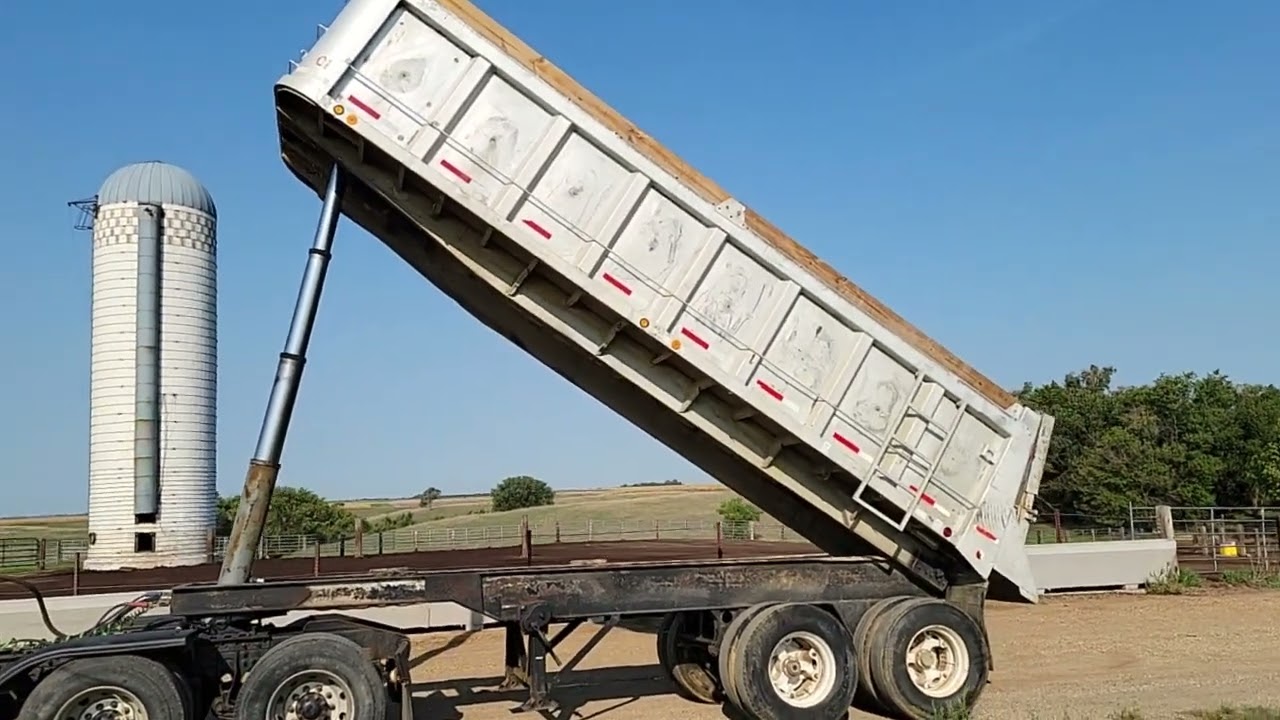 1968 Heil 24' End Dump Trailer - YouTube
