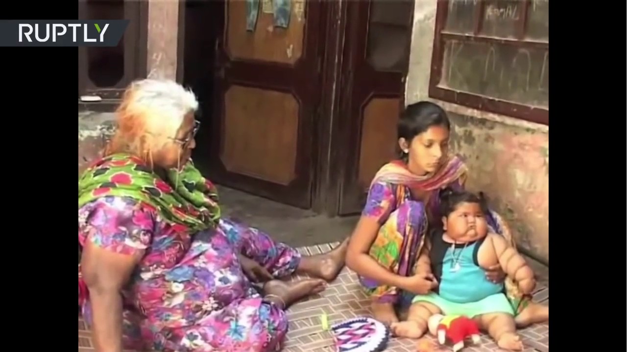 Chahat Kumar niña de 8 meses de 17 kilos - YouTube
