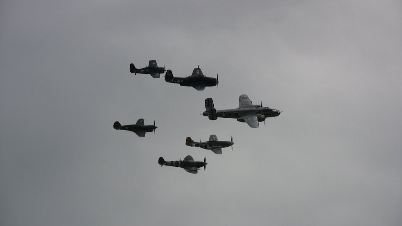 Texas Flying Legends at the Breckenridge Airshow 2017 - YouTube