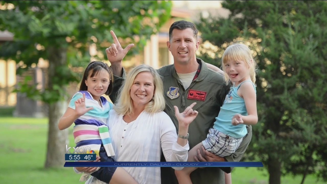 Holiday greeting: Lt. Col. Jason Cockrum - YouTube