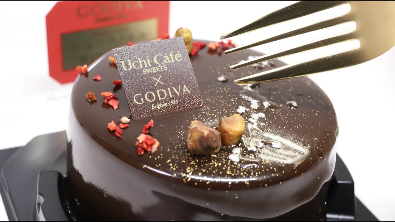 Lawson Godiva Chocolate Noel Christmas Cake and Santa Claus Marshmallow ...