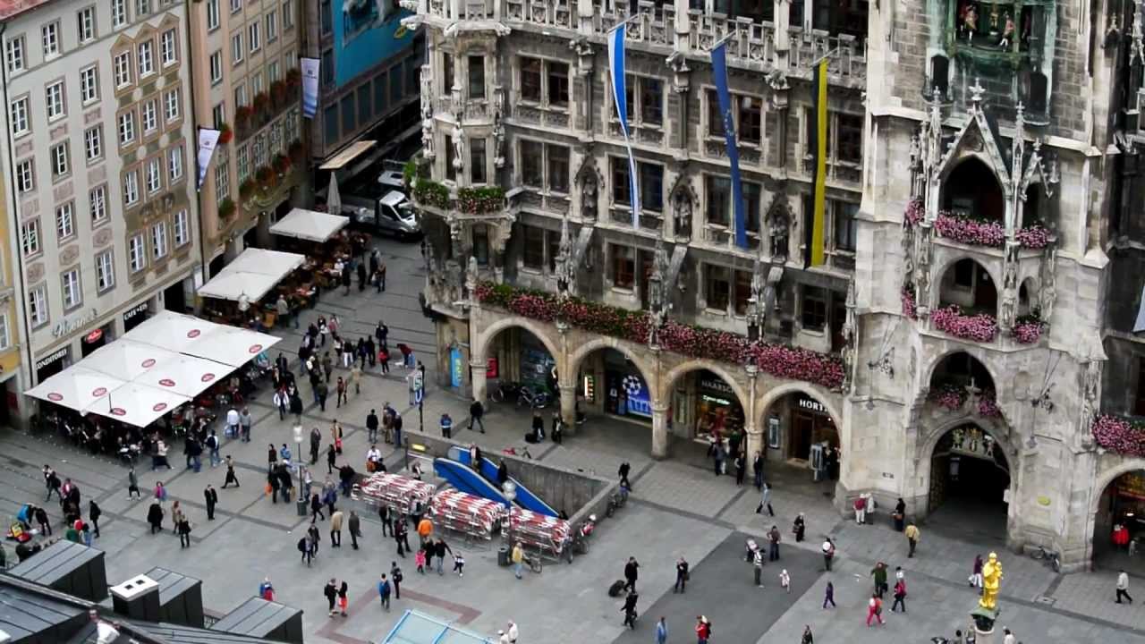 Glockenspiel Clock - Munich, Germany 2012 - YouTube