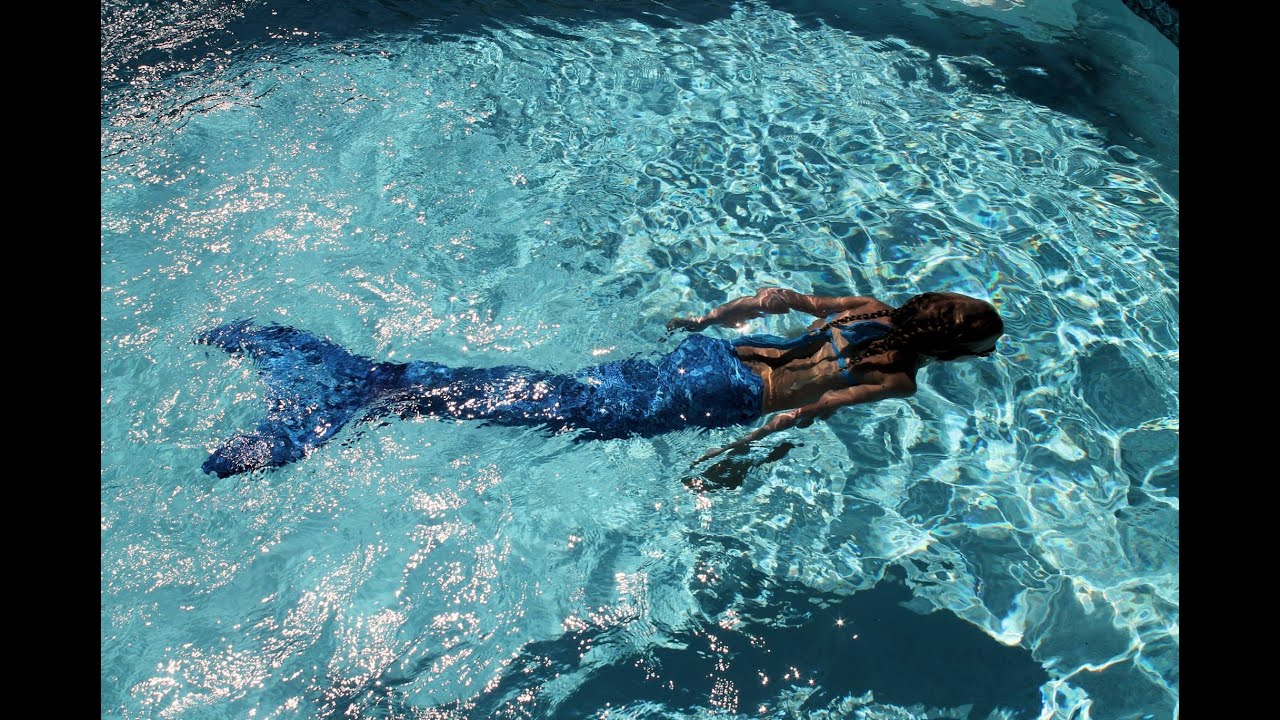 Liv Loves Her Fin Fun Arctic Blue Mermaid Tail Youtube
