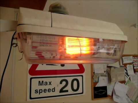 Low Pressure Sodium Street light warm SOX Lamp - YouTube