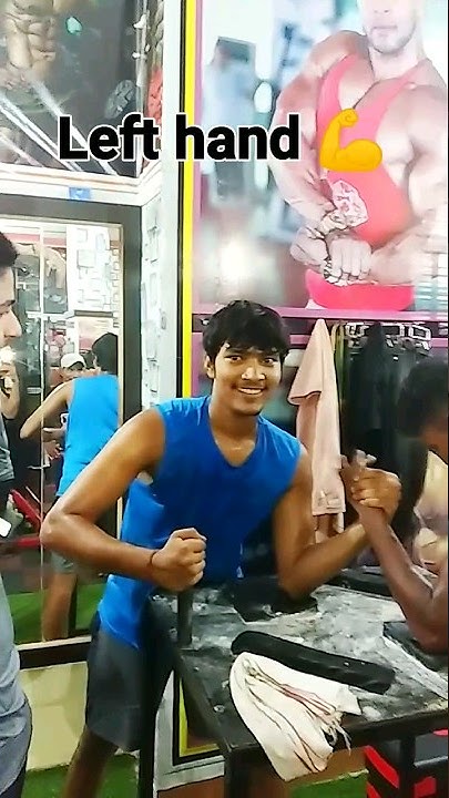 Left hand vs right hand armwresling 💪 #armwrestling - YouTube