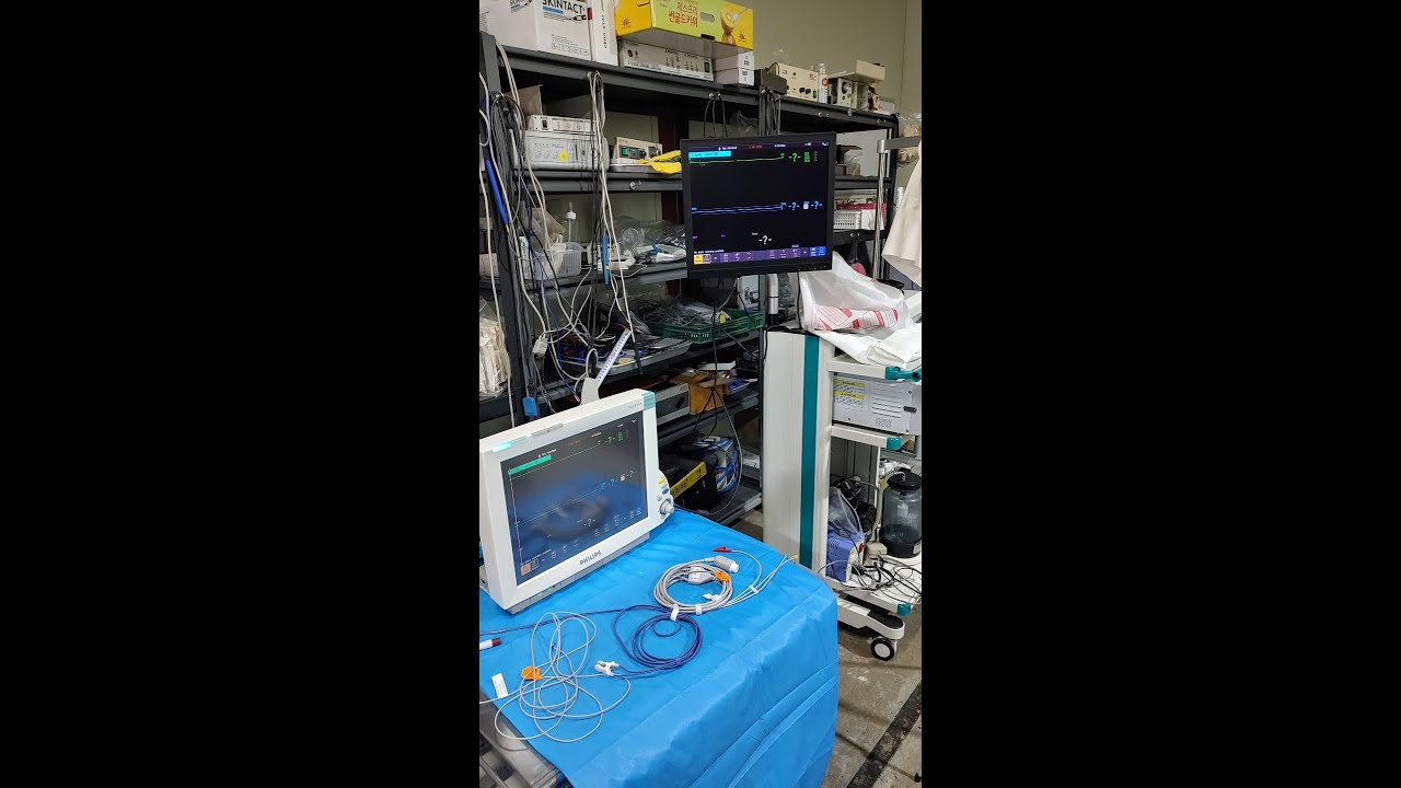 IntelliVue MP 60 Patient Monitor - YouTube