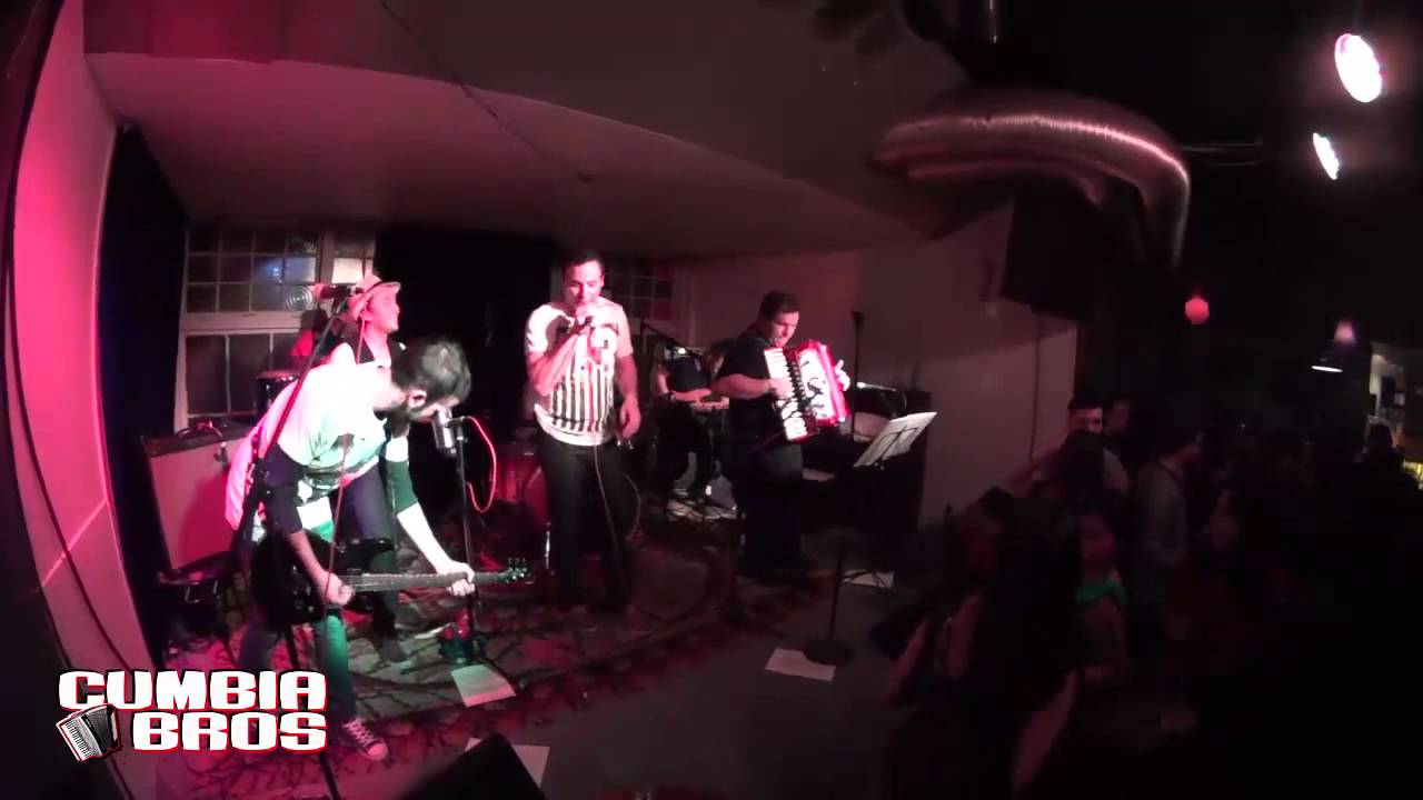 Cumbia Bros - Devolve La Bolsa - YouTube