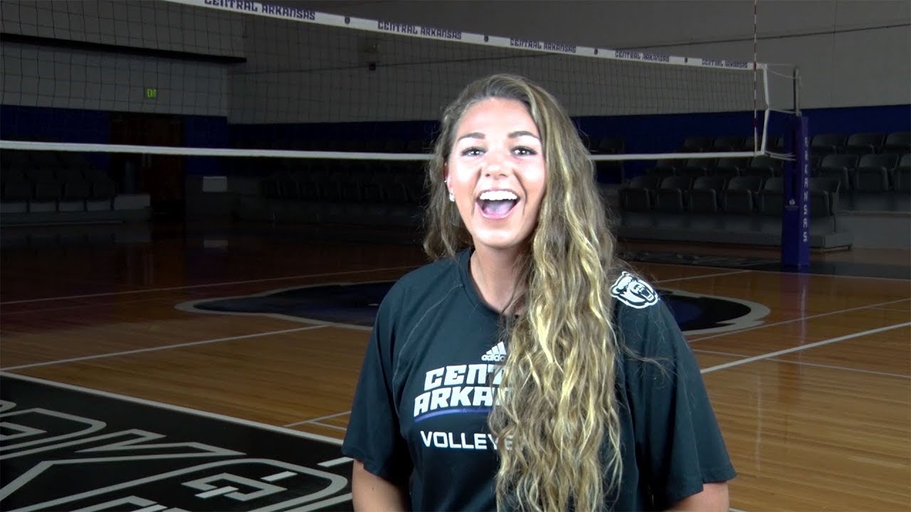 Volleyball 2017: Meet Amanda Beaton - YouTube