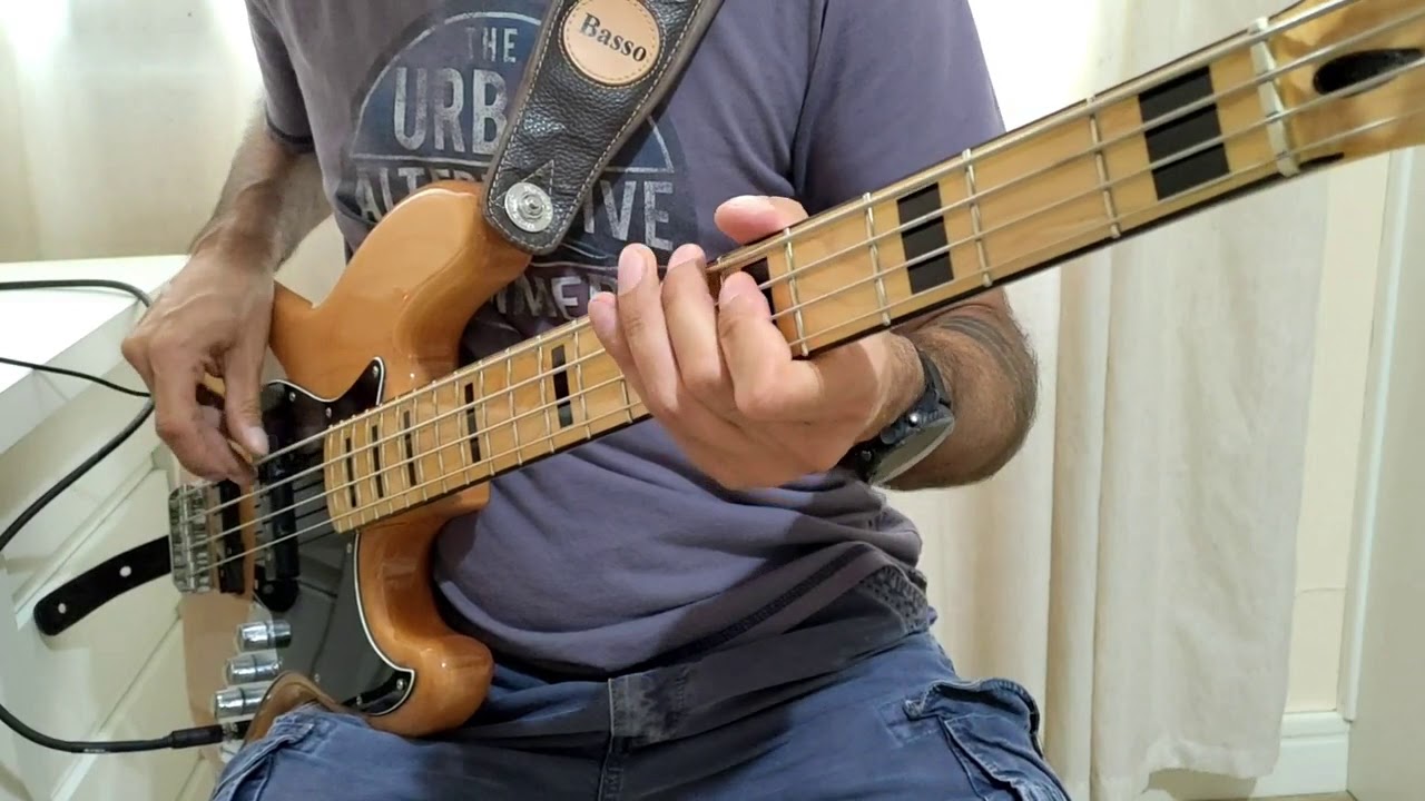 Burn - Deep Purple - Bass Cover - YouTube