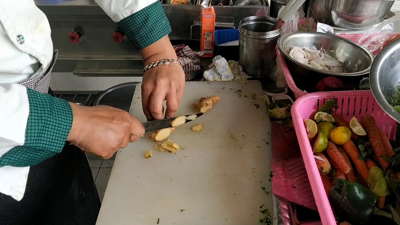How to cut adrak (Ginger) for garnishing in house (Lacha cutting) - YouTube