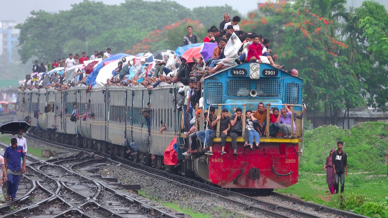 Overcrowded Eid Special Train in Rain || Eid Journey 2023 || Bangladesh ...