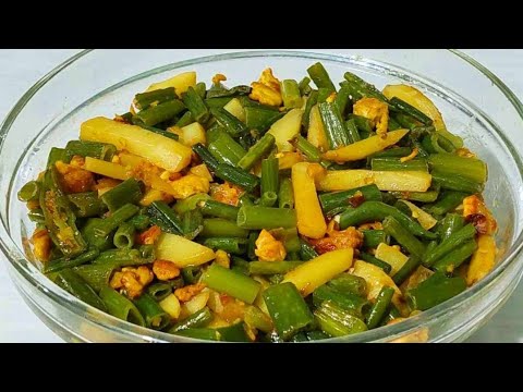 নতুন আলু আর ডিম দিয়ে পেঁয়াজ পাতা ভাজি করে দেখুন বারবার খেতে ইচ্ছে ...