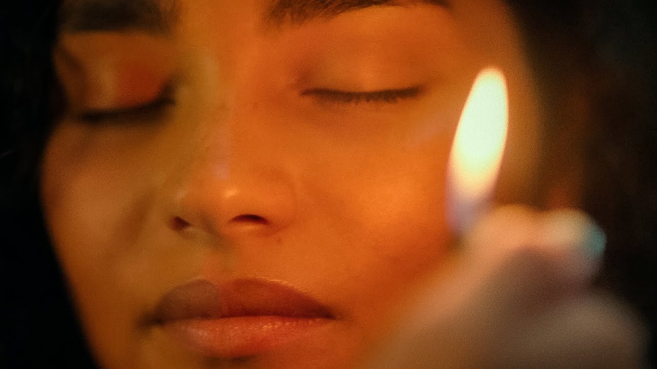 The White Lotus - Olivia and Paula "Do you wanna do some ASMR?" Episode ...