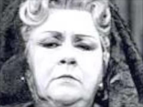 Fedora Barbieri sings "O Don Fatale" from Verdi's Don Carlo - YouTube