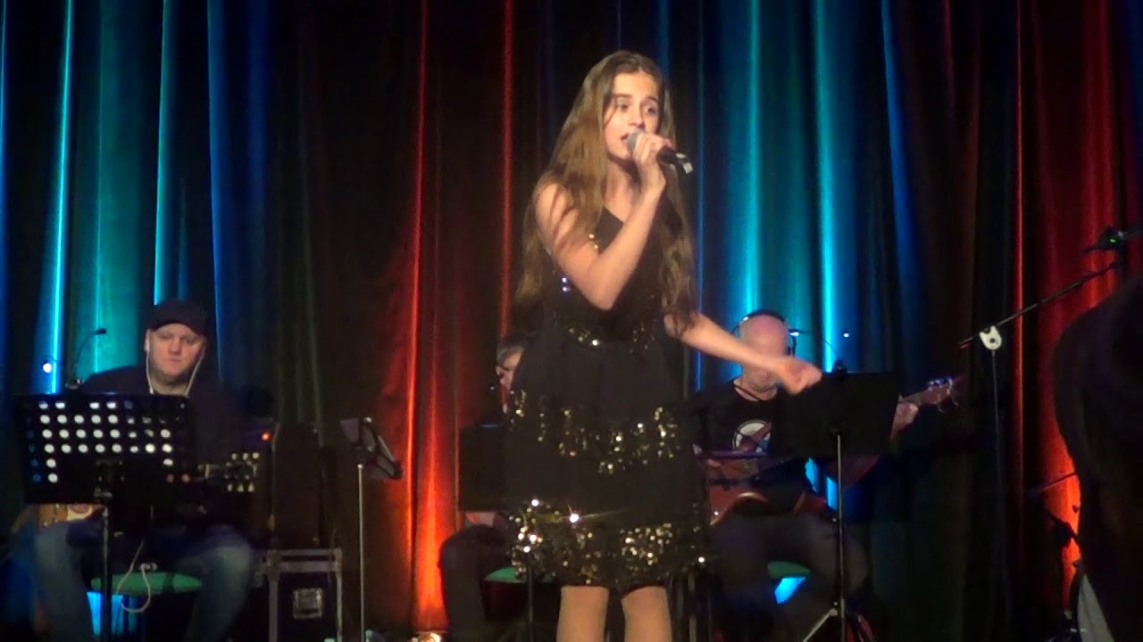 Czelodka, Wiktoria Lach, lat 12 - YouTube