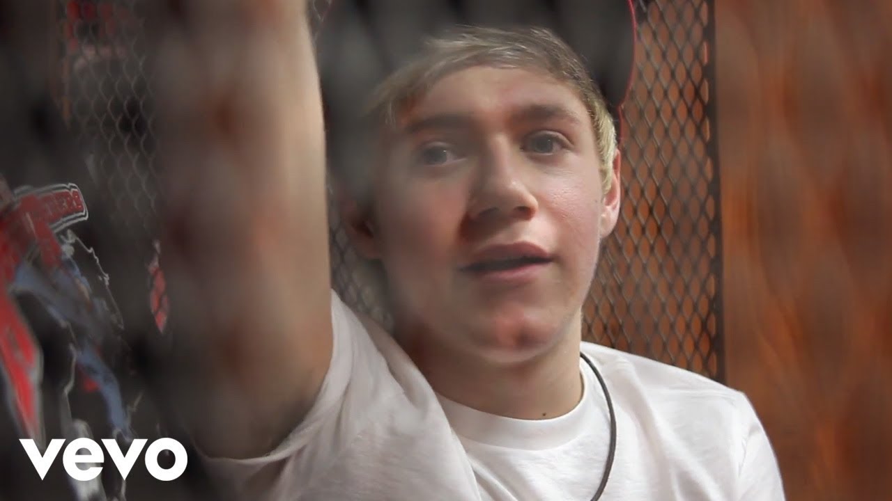 One Direction - Video Diary, Pt. 4 (VEVO LIFT) - YouTube