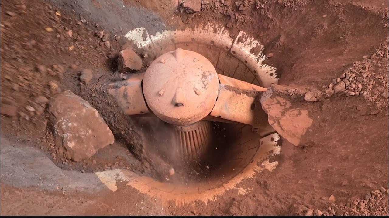 Converting iron ore boulder into fines...☢️ - YouTube