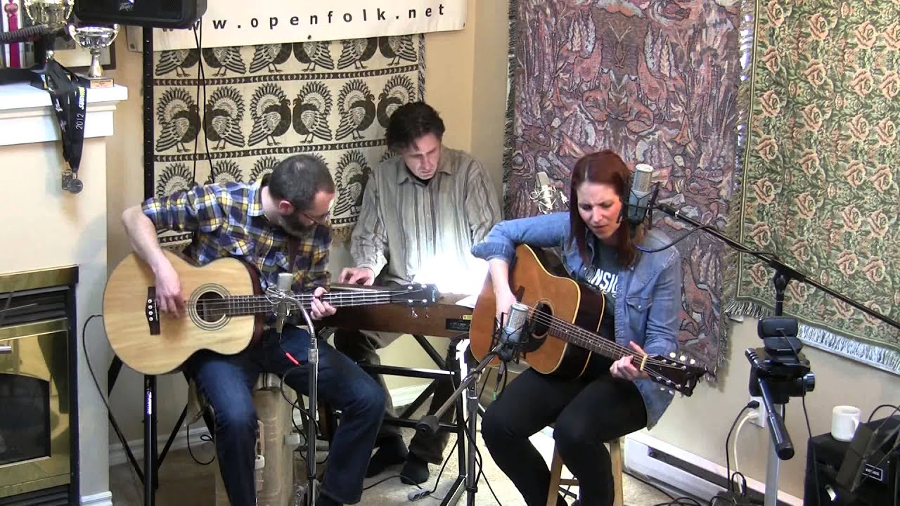 Winnie Brave performing Amy McIsaac's song: Tennessee - YouTube