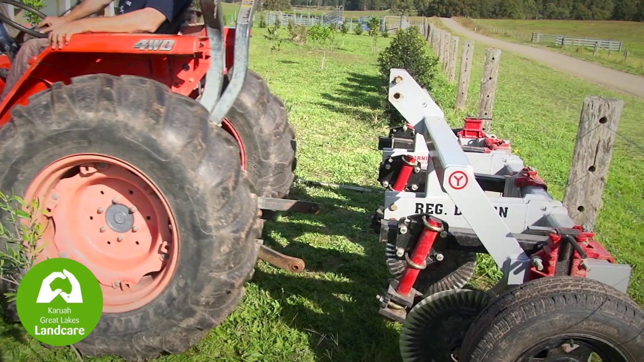 4 KGLL Yeomans Plough - Taking the Keyline Plough off the Tractor - YouTube