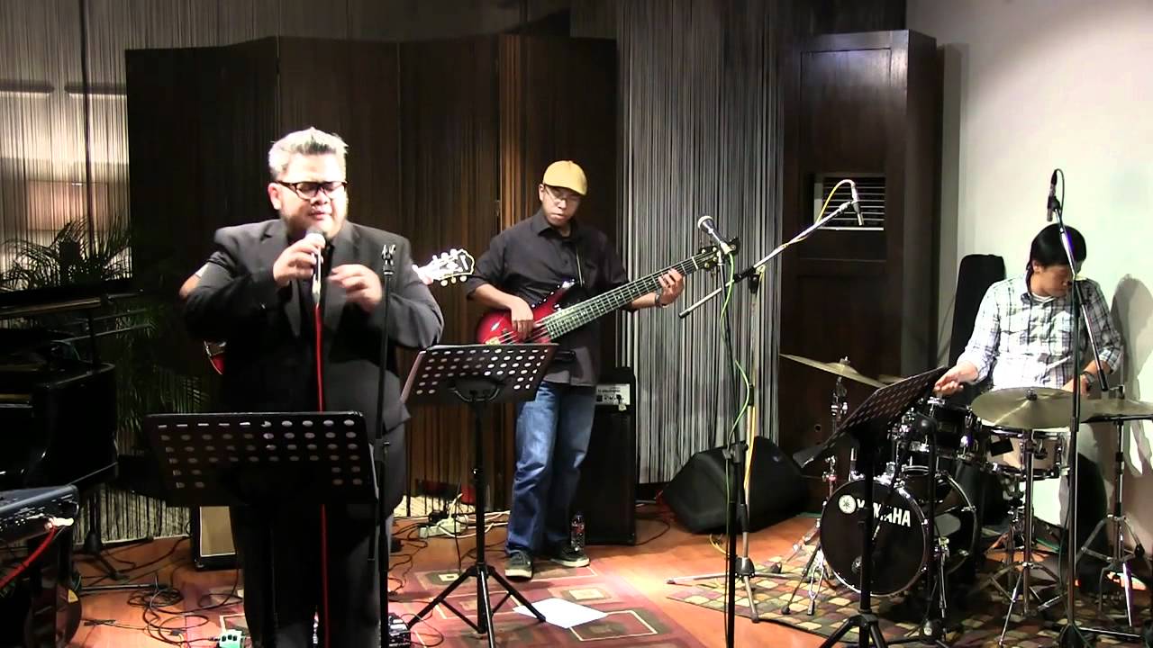 Indra Aziz - High and Dry @ Mostly Jazz 11/02/12 [HD] - YouTube