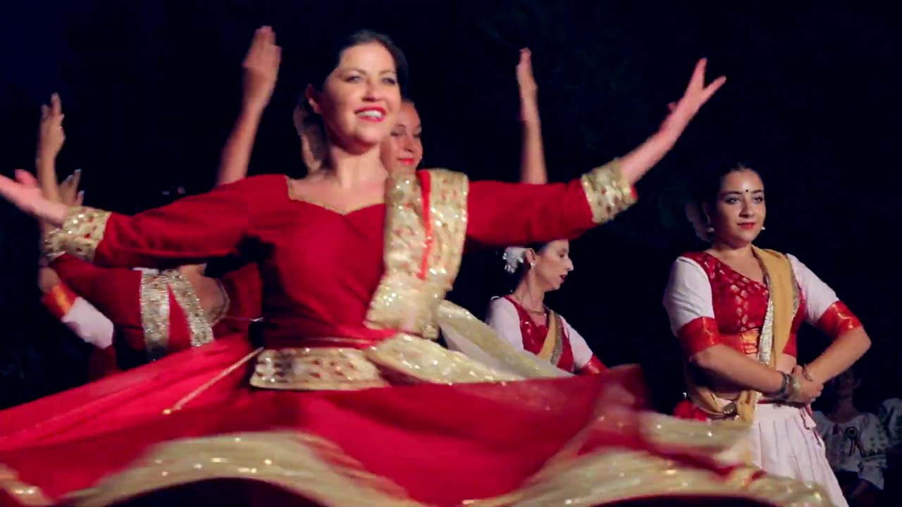 Dola Re Dola - ΑΝΝΑ ΔΗΜΗΤΡΑΤΟΥ & SUMON RUDRA - YouTube