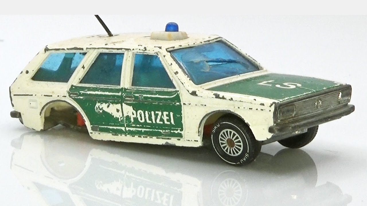 Siku Volkswagen Passat Variant Policja. Renowacja modelu odlewanego ...